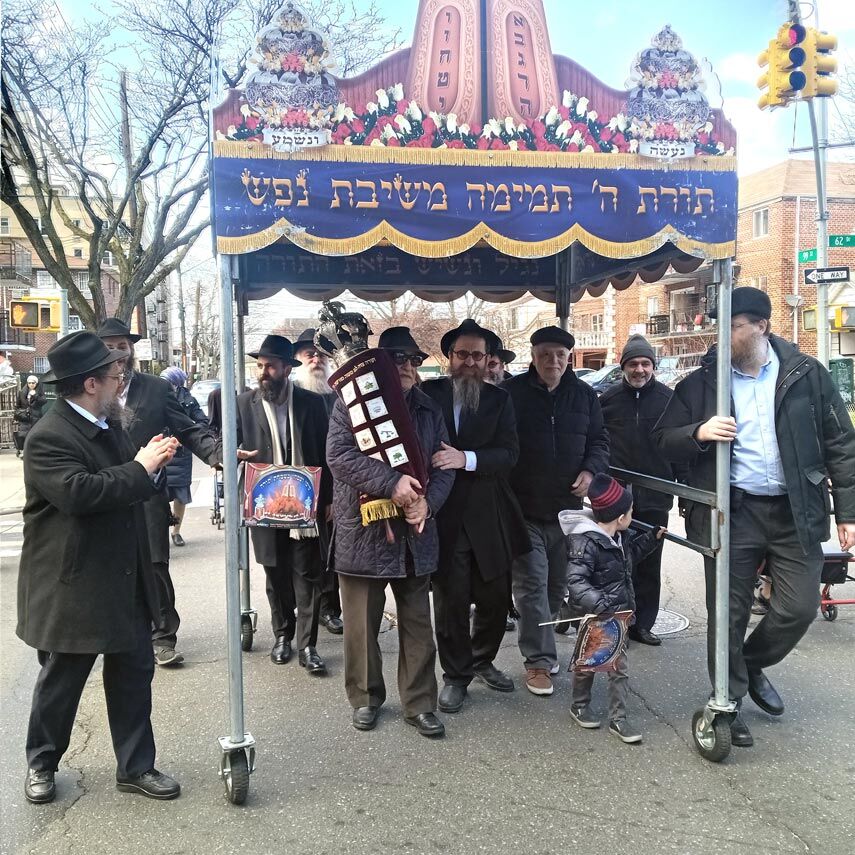 Chaya’s Torah comes home to Queens | | qchron.com