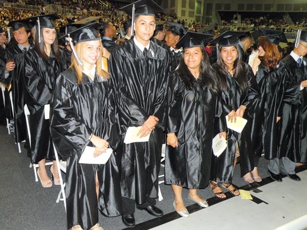Walcott urges Francis Lewis grads to dream | | qchron.com
