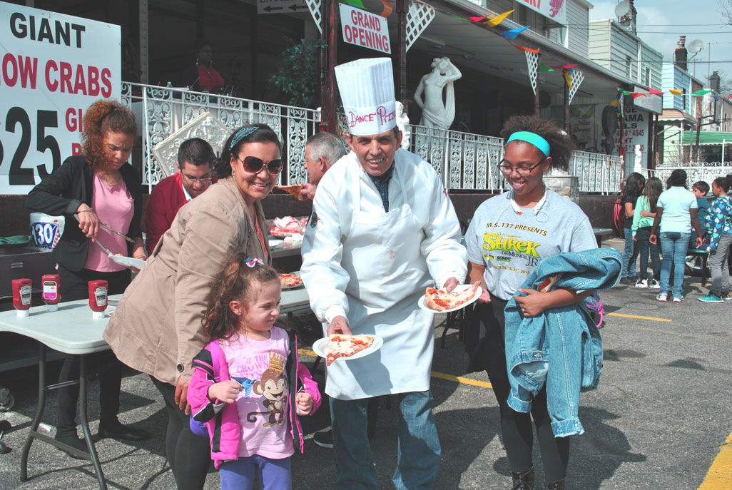 Eatery is paying it forward | | qchron.com