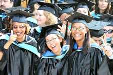 Offbeat Graduation For Queens College Seniors | | qchron.com