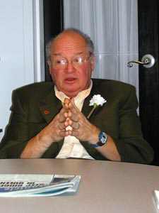 Veteran Queens Congressman Continues To Smell The Flowers | | qchron.com