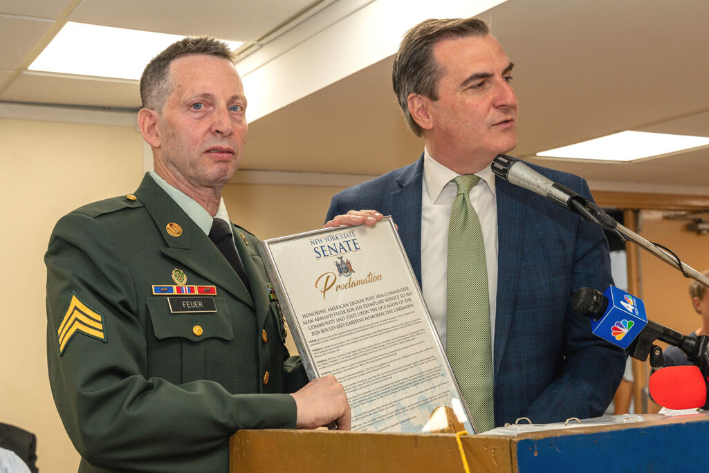 Ceremony looks to both past and present | | qchron.com