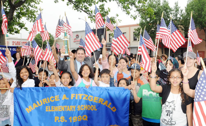 Everyone’s got a flag in Sunnyside | Event Photo Galleries | qchron.com