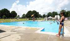 Splash! Pool opens for season at Ft. Totten Park | | qchron.com