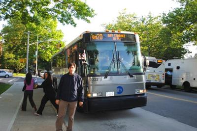 QM20 riders seek downtown service | | qchron.com