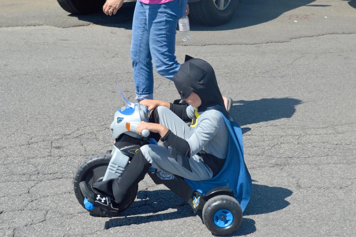Baby Parade marches down 104th Street | | qchron.com