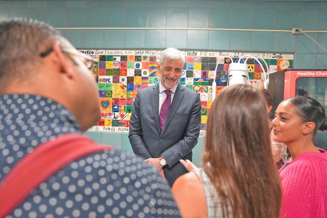 Warm welcome at JHS 185 | | qchron.com
