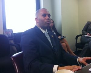 Jeffries talks FEMA, guns, immigration | | qchron.com