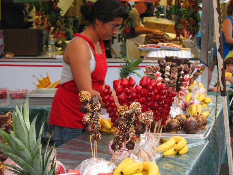 Sun, fun and fare at Queens' fairs | | qchron.com