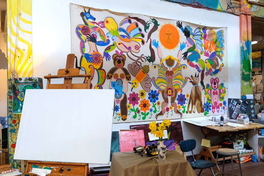 Authentic art fills an unusual, unknown space | | qchron.com