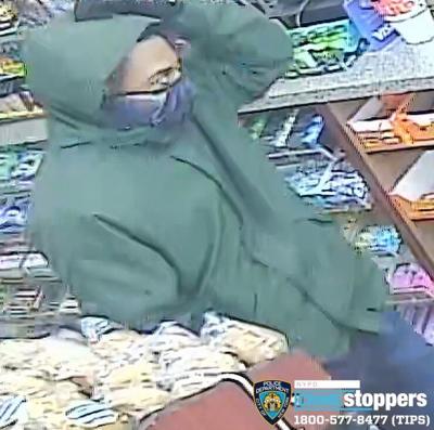 With video: Man robs Rego Park smoke shop | | qchron.com