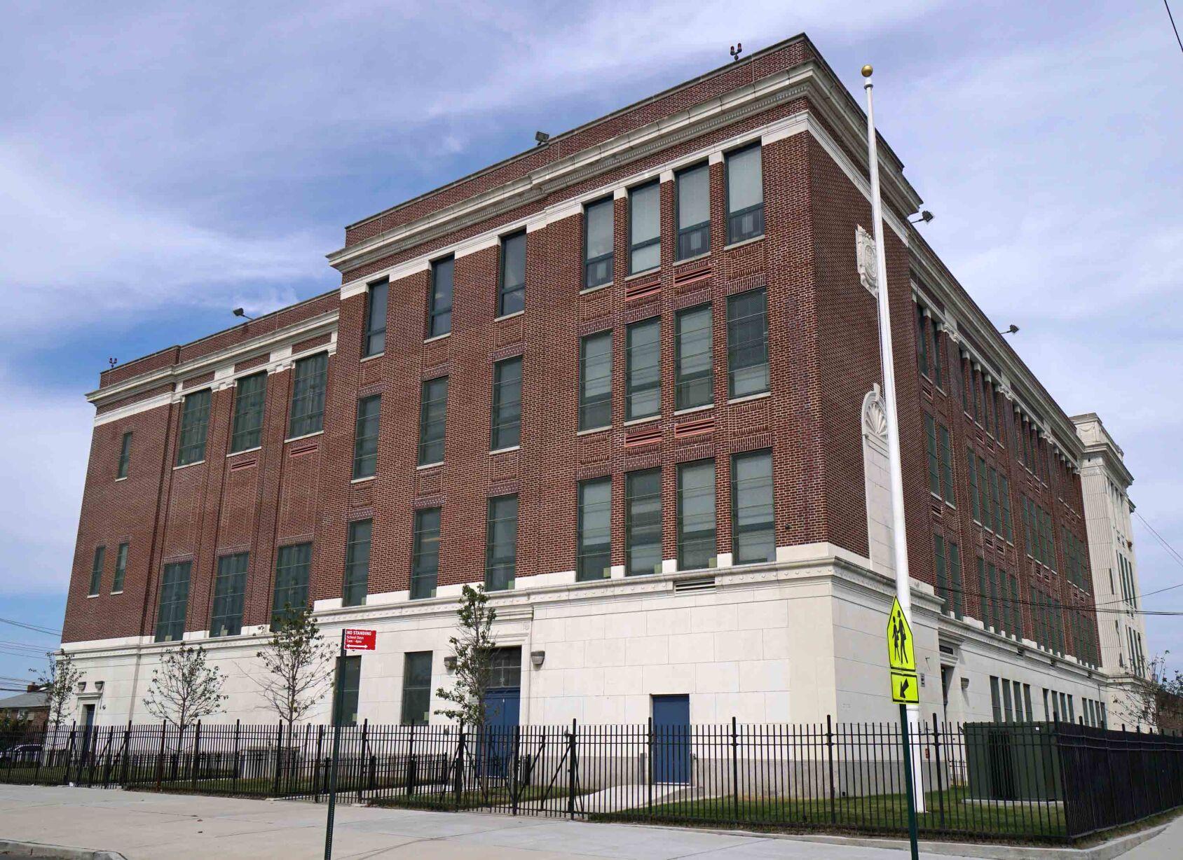 PS 146 to revamp auditorium | | qchron.com