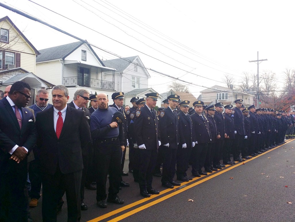 NYPD dedicates Det. Brian Moore Way | | qchron.com