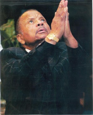 Beloved pastor, Boyd, dead at 85 | | qchron.com