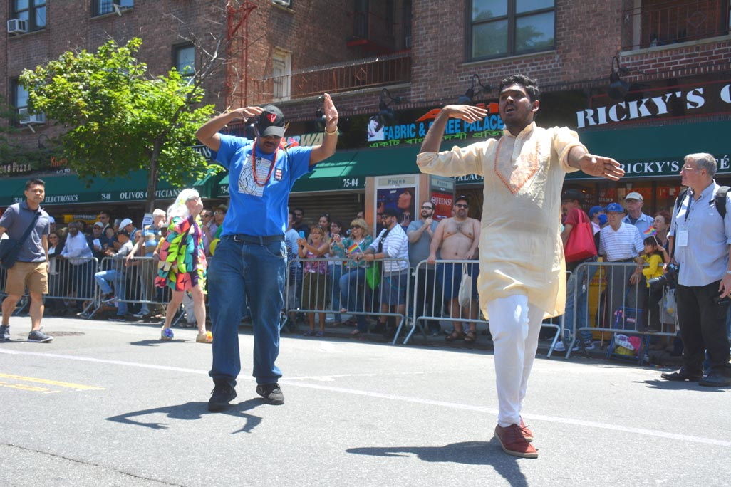 Thousands flock to Queens Pride Parade | | qchron.com