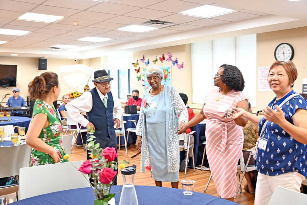 Spotlight on seniors at Centenarian Day | | qchron.com