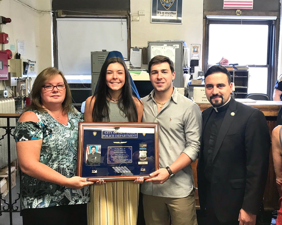 Joe Simone honored | | qchron.com