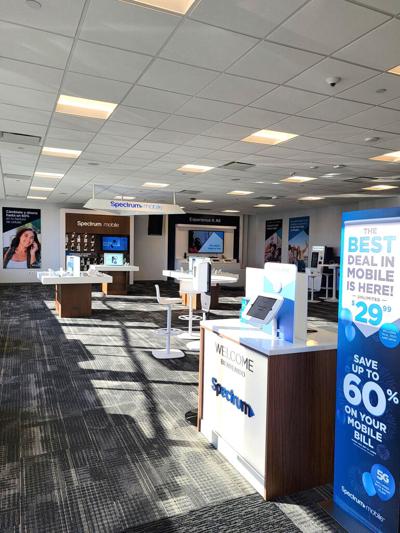 Spectrum debuts new store in Queens Village | | qchron.com