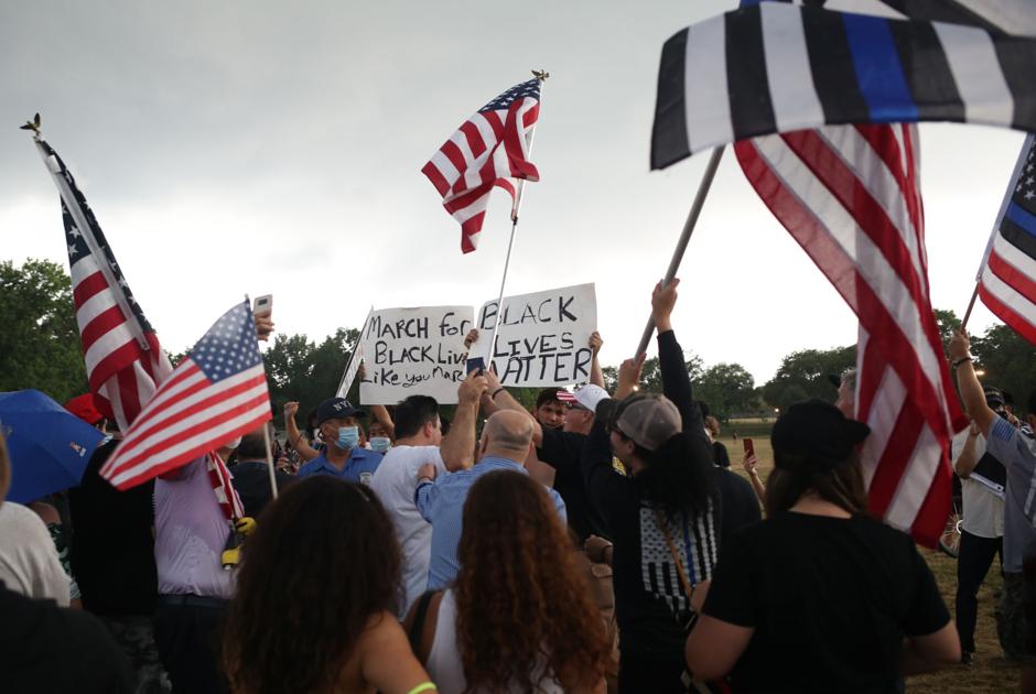 Pro-police, BLM activists face off | | qchron.com