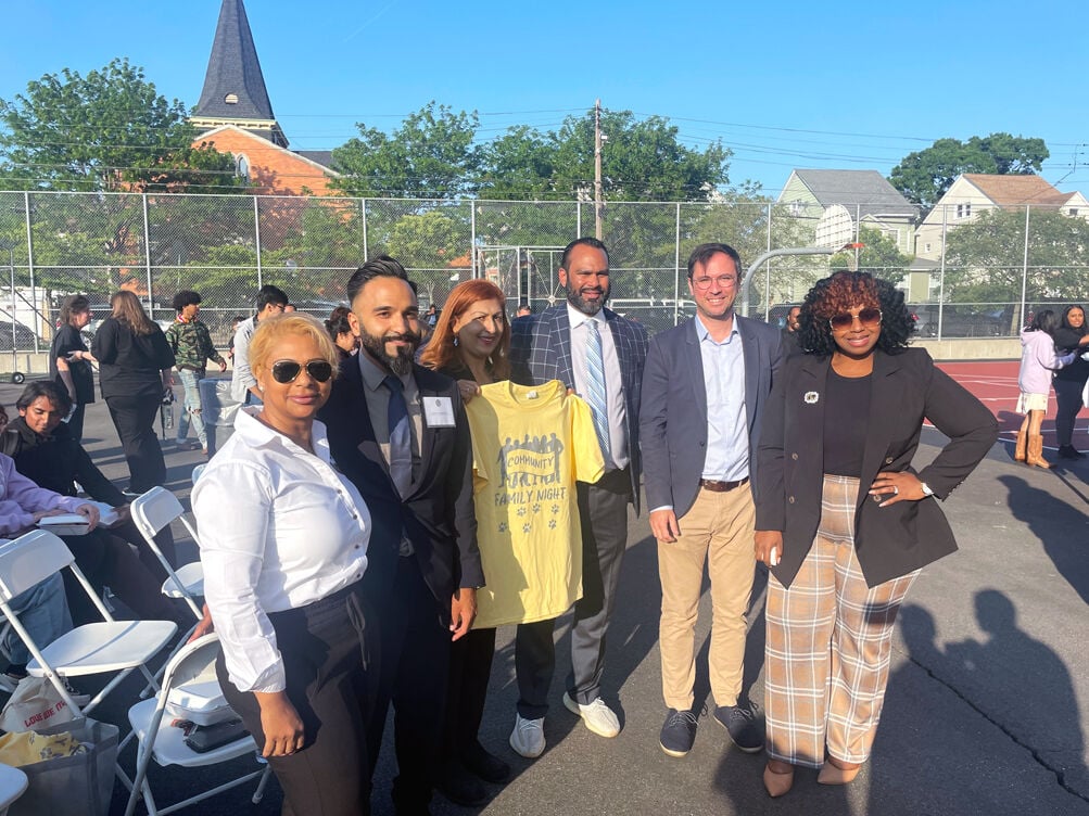 Good times at Richmond high | | qchron.com