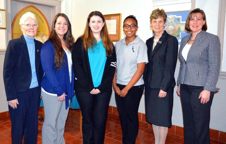 TMLA seniors win special awards | | qchron.com