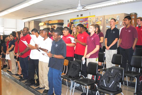 Perfect pitch for Citi Field singers | | qchron.com