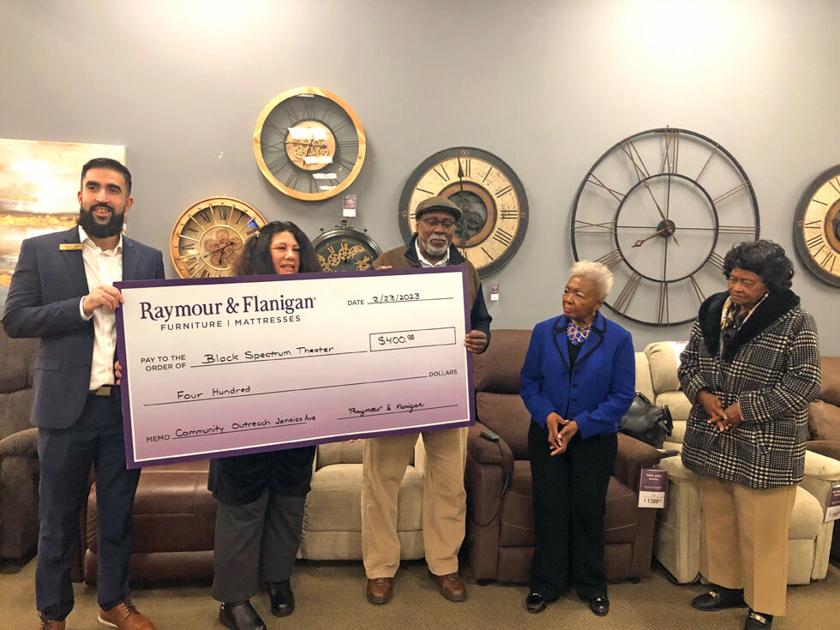 St. Albans theater founder honored | | qchron.com