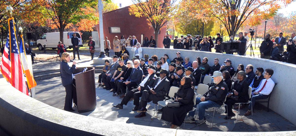 DA Katz honors veterans | | qchron.com
