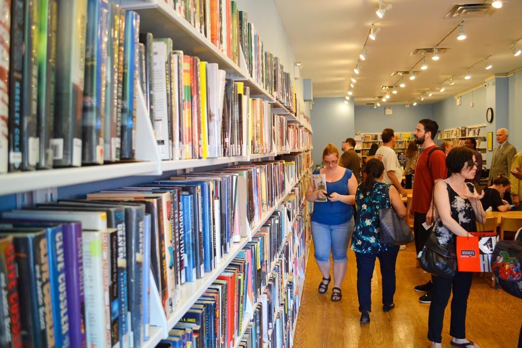 Temporary Glendale library opens at Atlas | | qchron.com