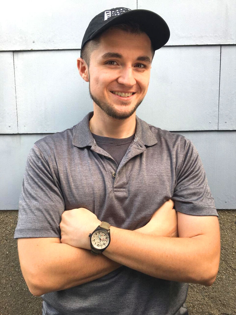 What it’s like to be on a movie set ... as a gofer | | qchron.com