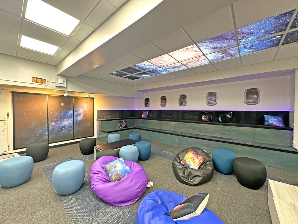 Collider classroom debuts at JHS 226 | | qchron.com