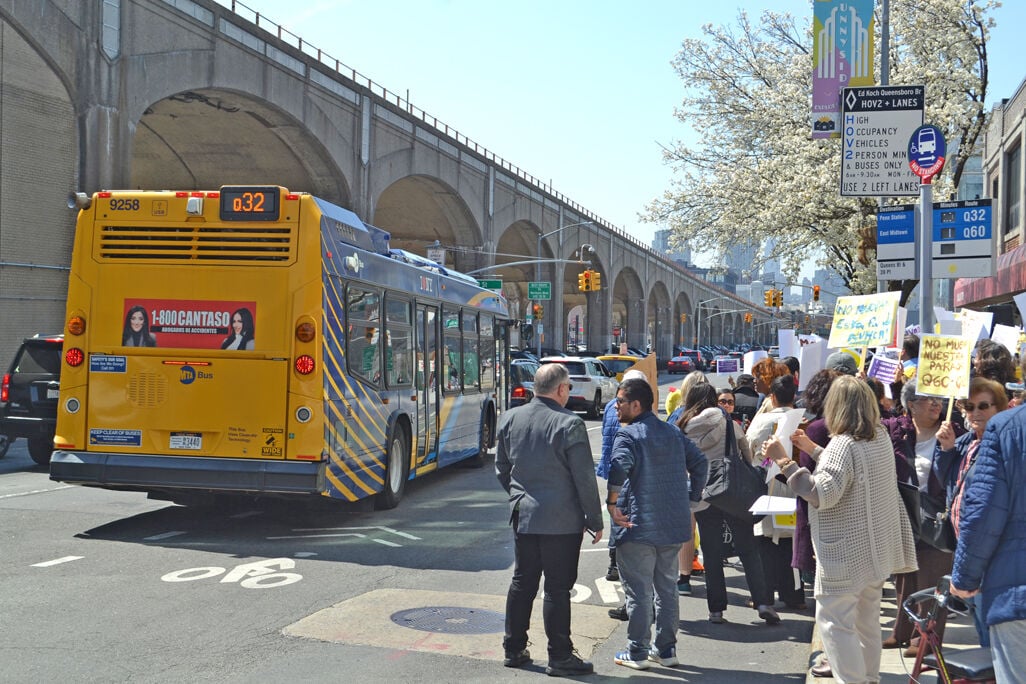 Sunnyside bus stop relocation assailed | | qchron.com