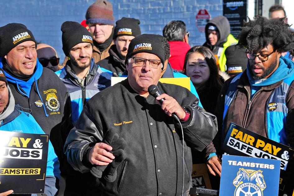 Amazon drivers join Teamsters Local 804 | | qchron.com