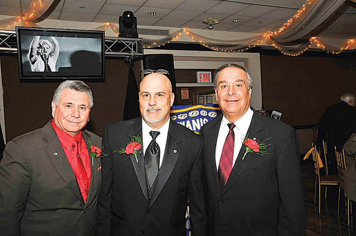 Howard Beach Kiwanis hosts annual dinner dance | | qchron.com
