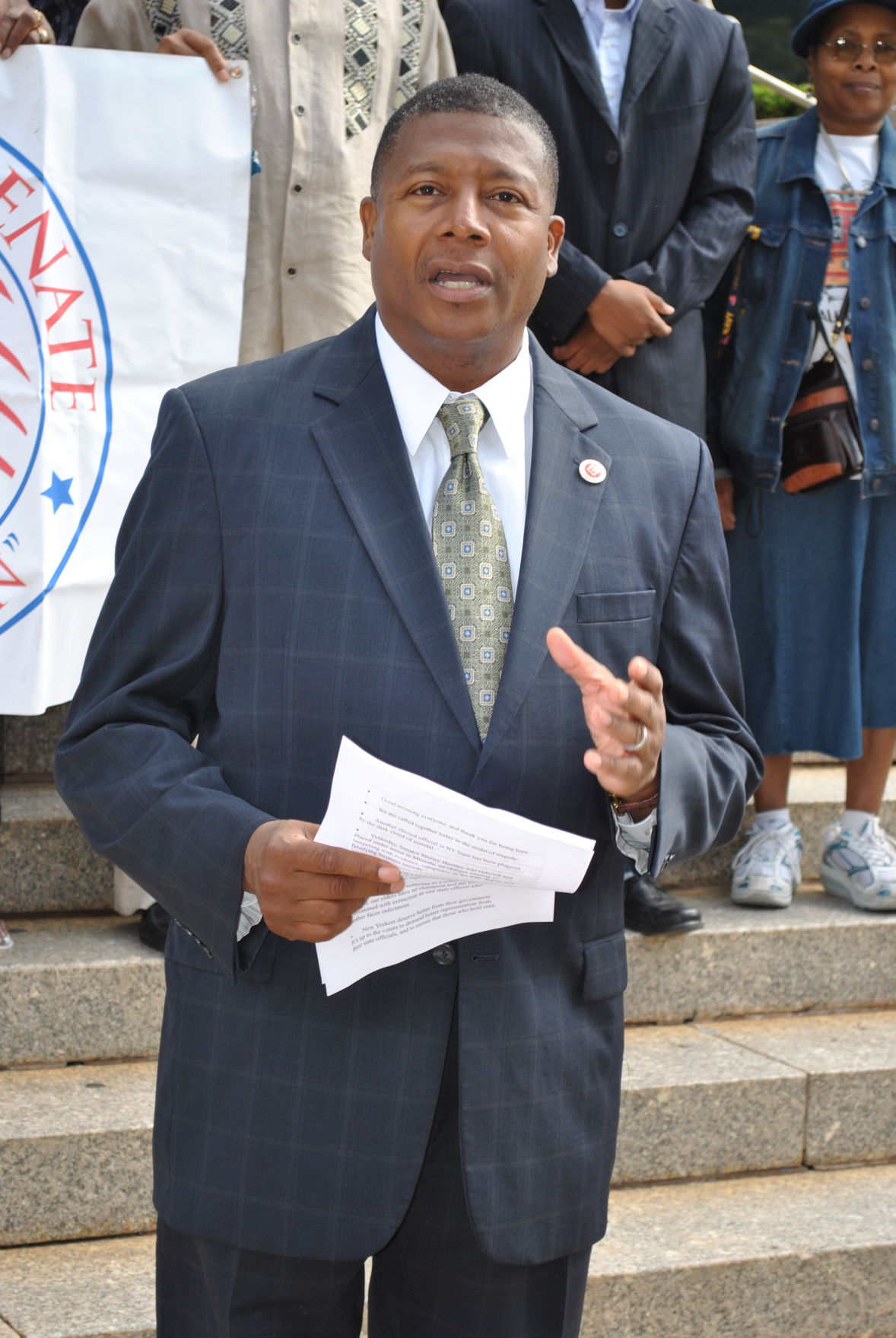 Queens Democrats back Adams over Sanders for state Senate | | qchron.com