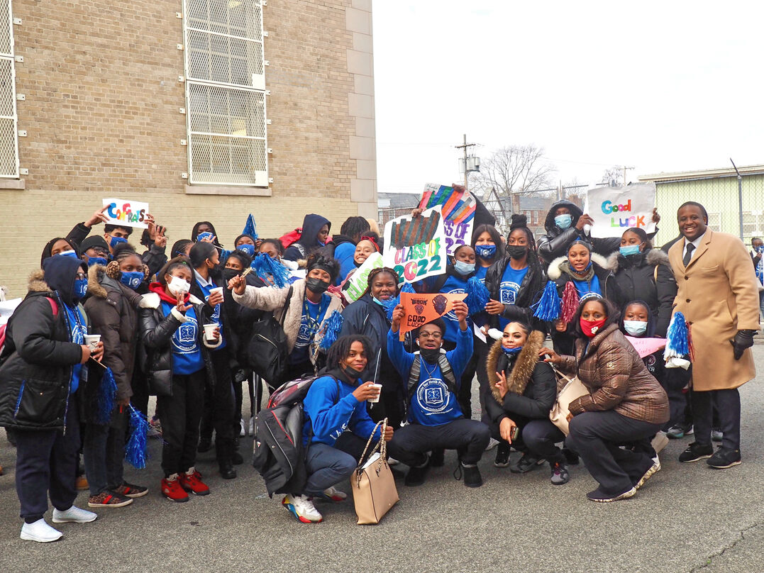 Marching off to college | | qchron.com