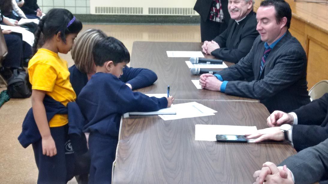 SMGH signs its Bill of Rights | | qchron.com