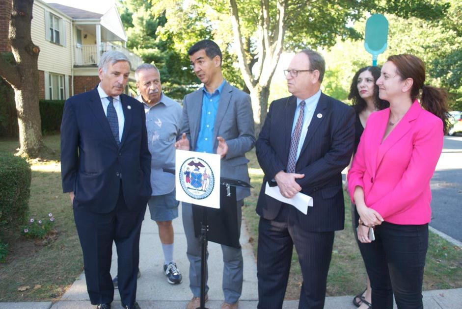 Pols call for Q75 bus to be restored | | qchron.com