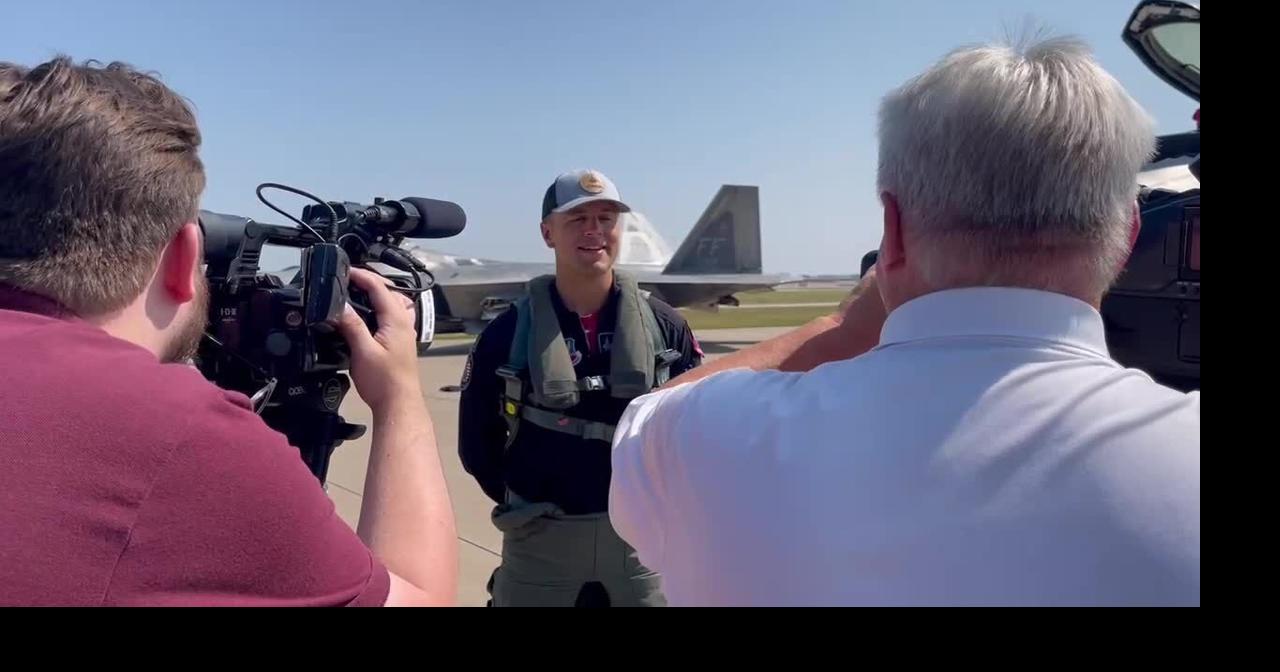 Capt. Sam Larson returns to the Quad City Air Show
