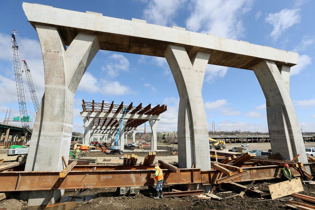 I-74 bridge construction heading into new phase | Local News | qctimes.com