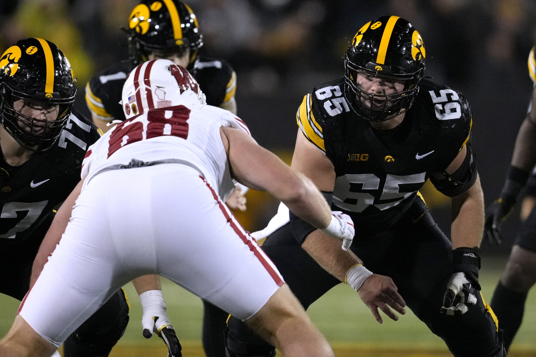 What does Iowa center Logan Jones think of his PFF grade?