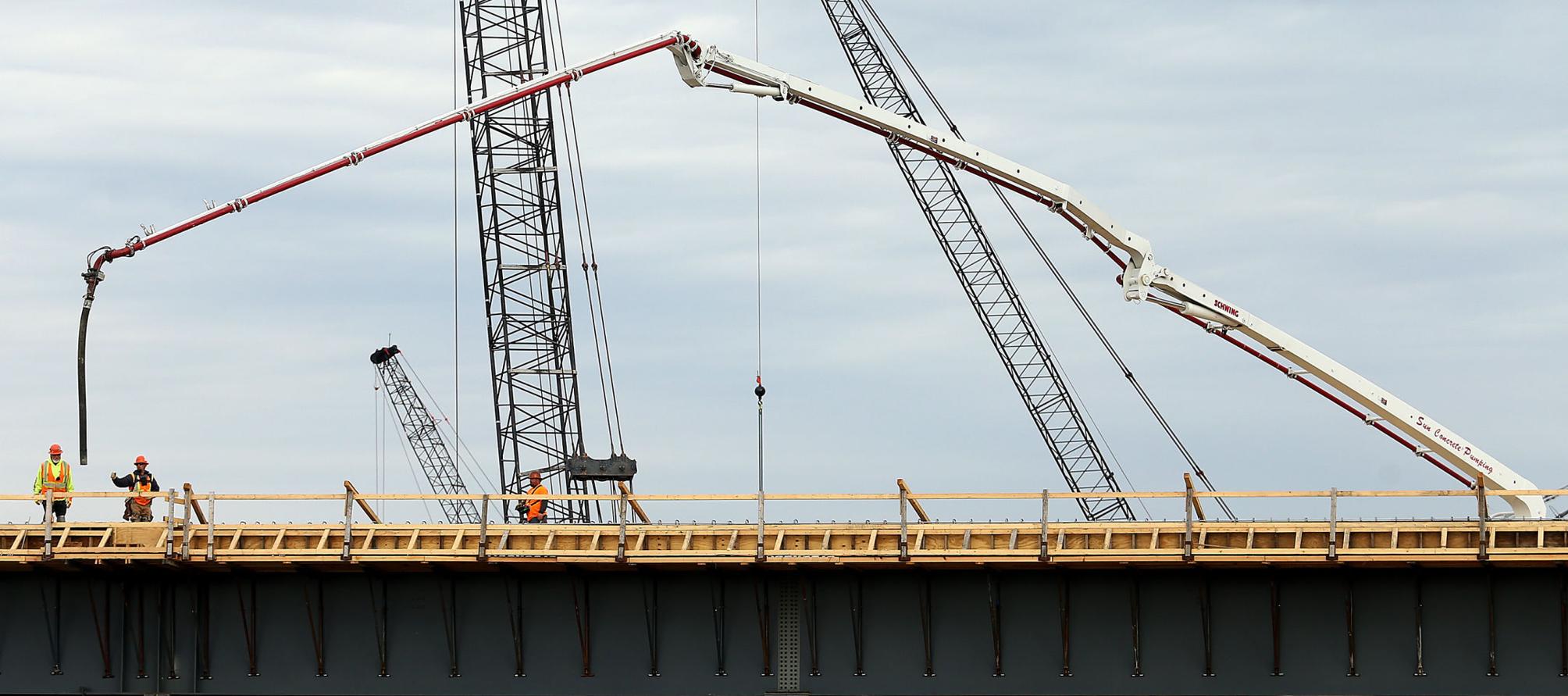 I-74 bridge steel to be staged on Moline's Ben Butterworth Parkway