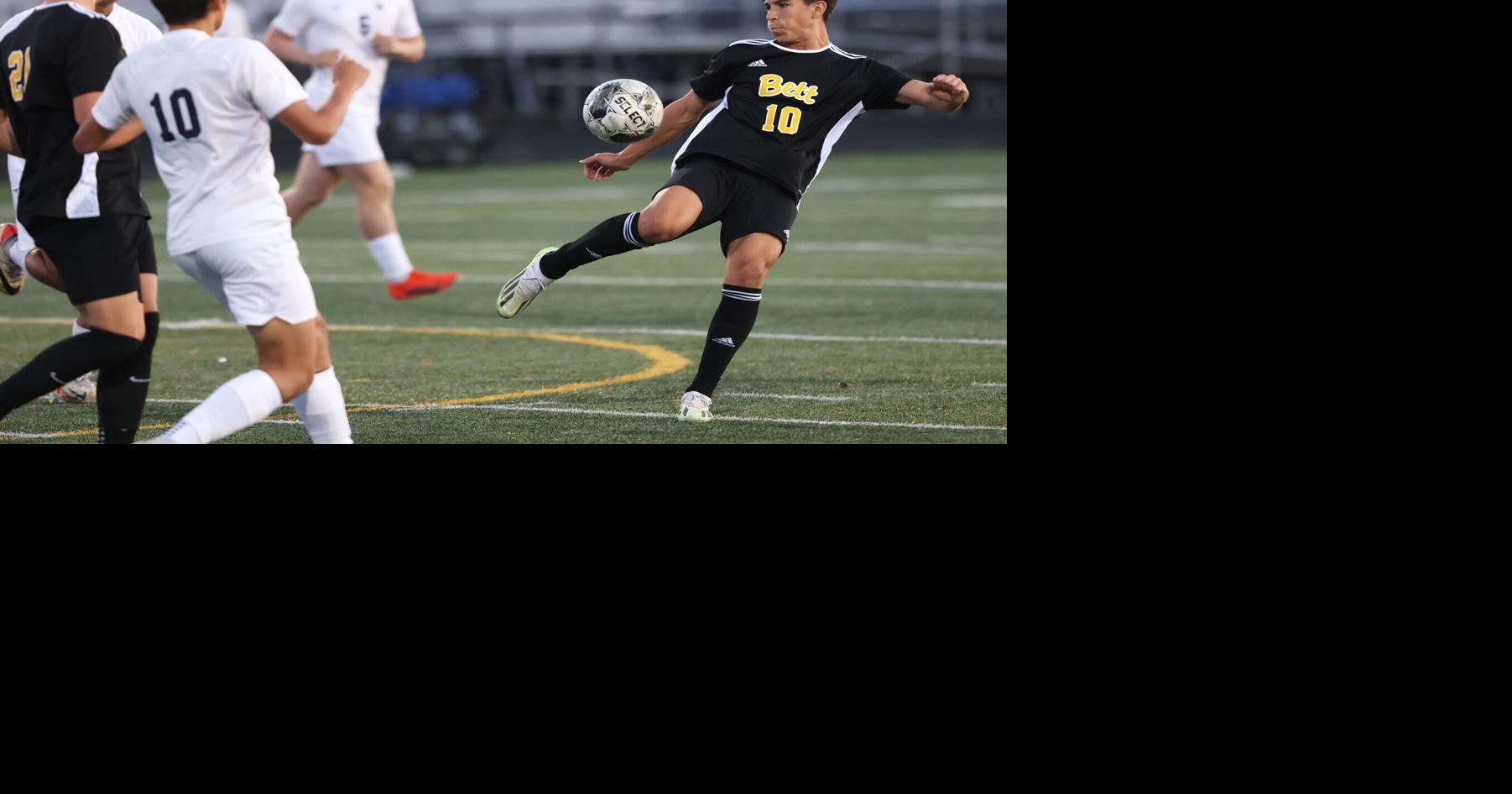 Here are 5 boys soccer players to watch in the MAC