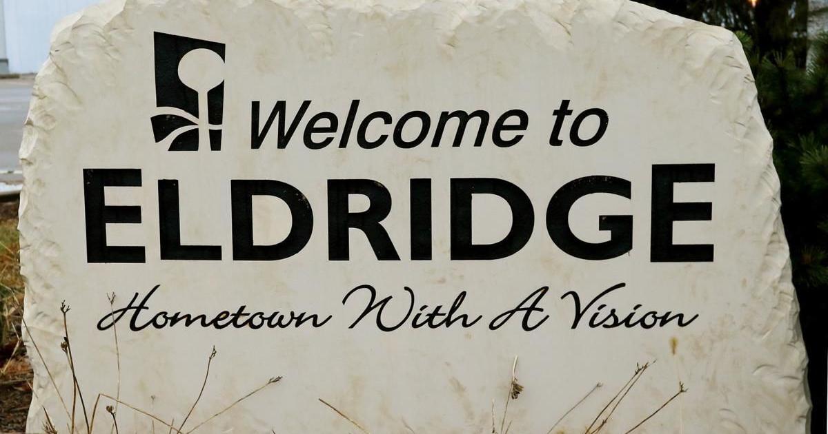 Eldridge council removes utility board member after hearing