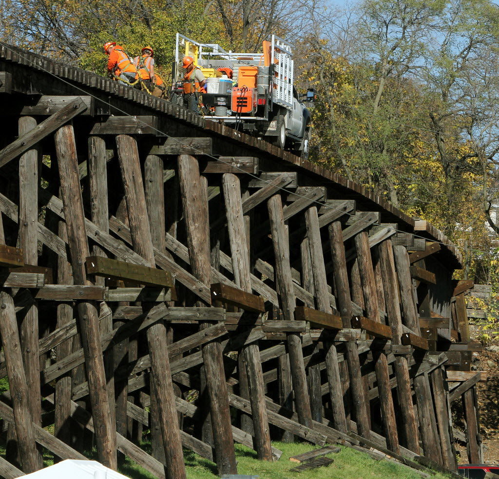 Village of East Davenport railroad trestle gets some reinforcement ...