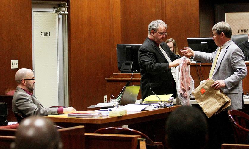 Attorneys lay out case in Davenport murder trial