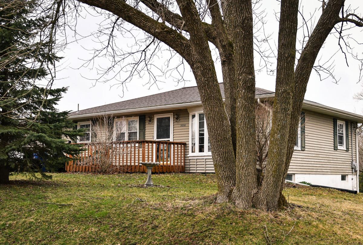 For a nation, heartbreak; for a Clinton father, another day in search ...