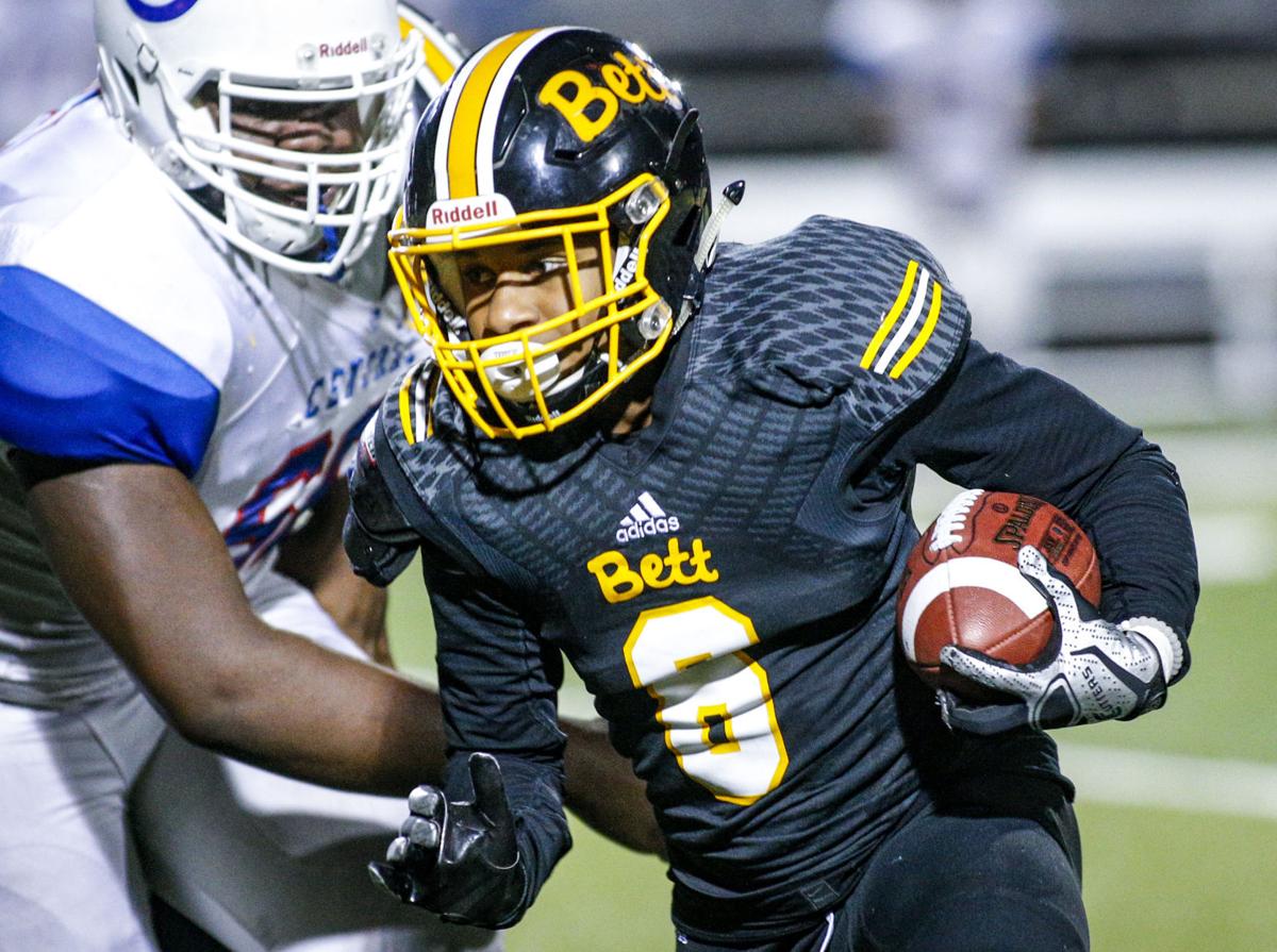 Iowa prep football playoff pairings