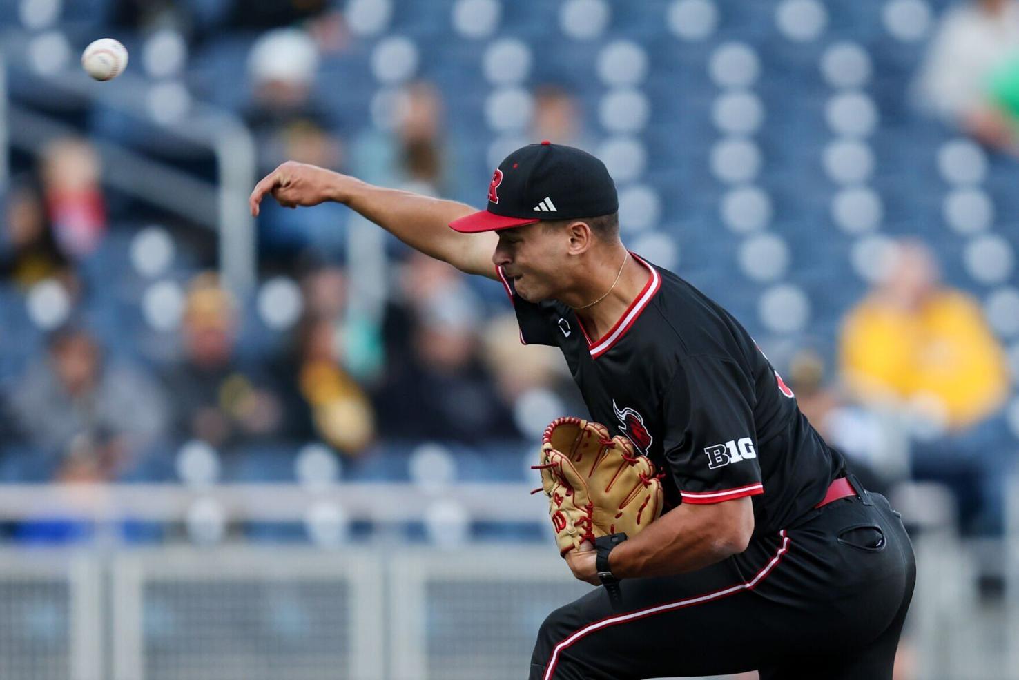 Iowa tops Rutgers, clinches spot in Big Ten Tournament semis