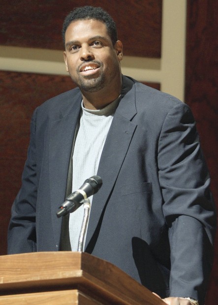 Historic photos: Acie Earl | Iowa Hawkeyes Basketball | qctimes.com